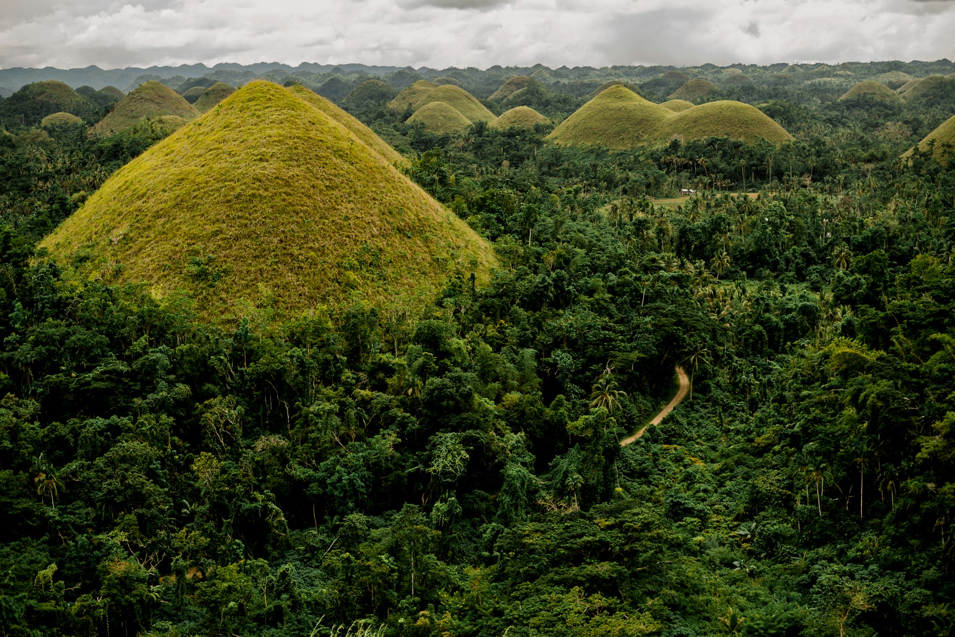 Discover the Top 20 Tourist Destinations in the Philippines
